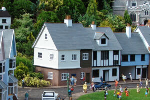 Babbacombe Model Village Torquay| Best Caravan & Holiday Parks